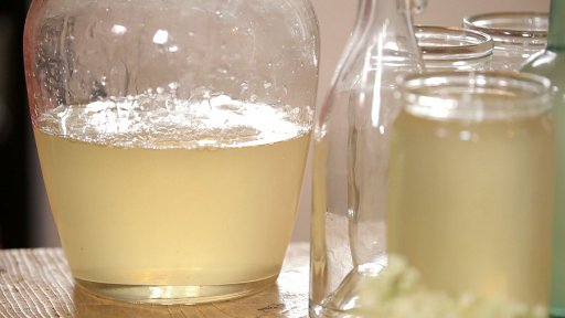 Bezová šťáva — Recepty — Herbář — Česká televize