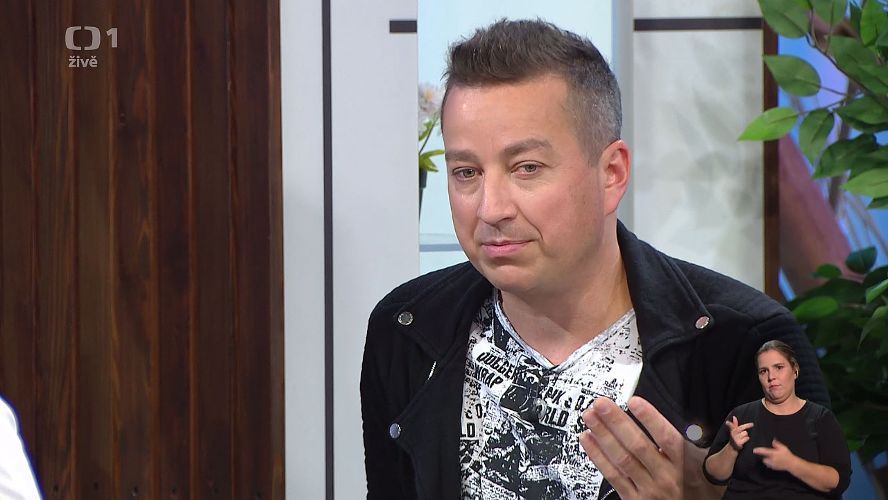 Chat: David Kučera — Sama doma — Česká televize